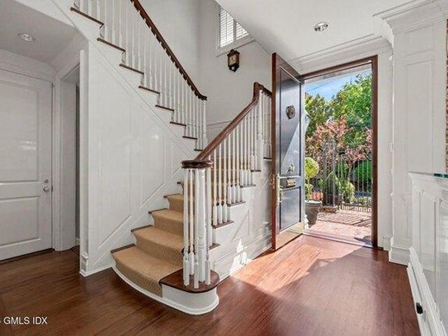 condo with 2 bedroom, Greenwich CT DS102775360