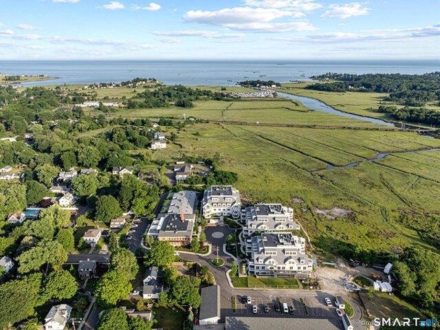 condo with 2 bedroom, Guilford CT DLS101601201