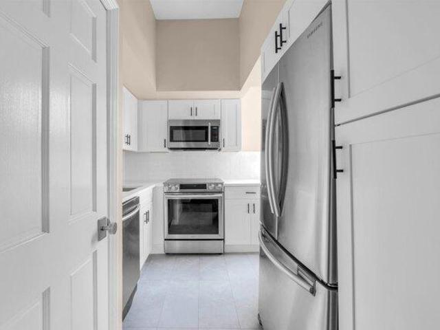 condo with 2 bedroom, Guttenberg NJ DLS102346037