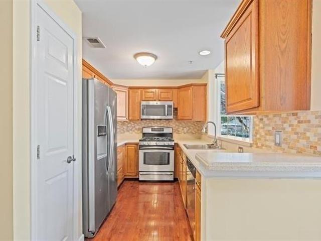condo with 2 bedroom, Guttenberg NJ ES104151524