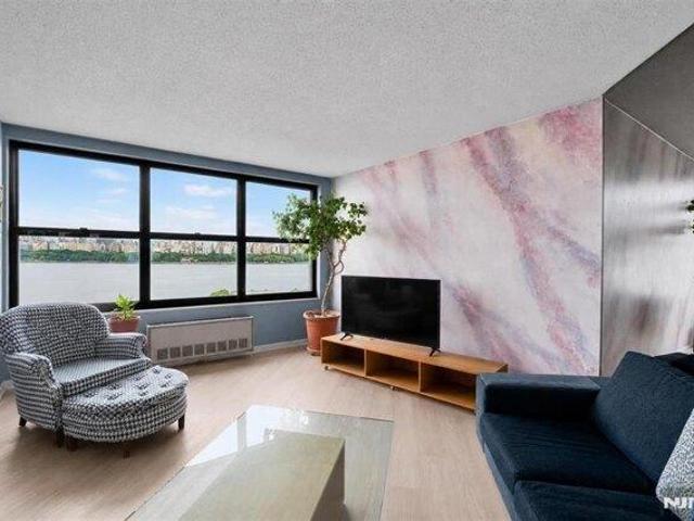 condo with 2 bedroom, Guttenberg NJ ES105143259