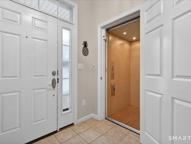 condo with 2 bedroom, Hamden CT DS100103135