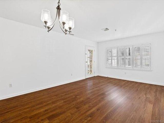 condo with 2 bedroom, Hamden CT DS102528716