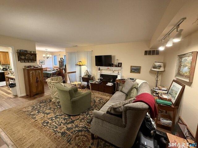 condo with 2 bedroom, Hamden CT DS102279592