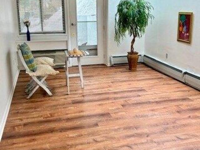 condo with 2 bedroom, Hamden CT DS102312626