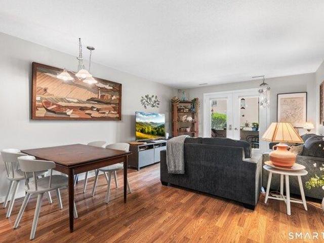 condo with 2 bedroom, Hamden CT DS104376725