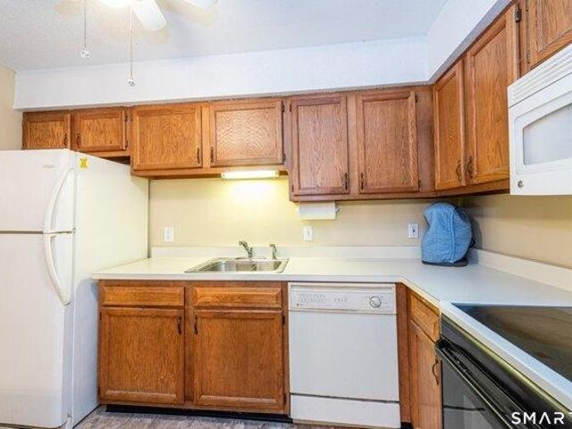 condo with 2 bedroom, Hamden CT ES104758023