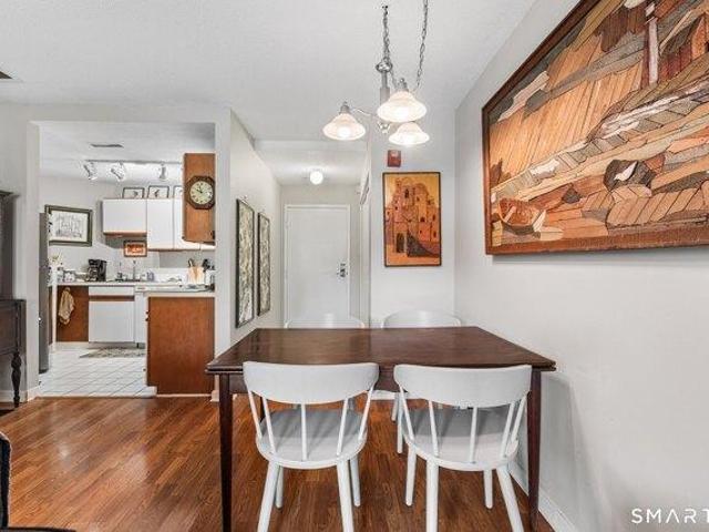 condo with 2 bedroom, Hamden CT ES104376725