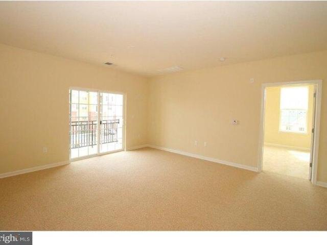 condo with 2 bedroom, Hamilton NJ DLS101750422