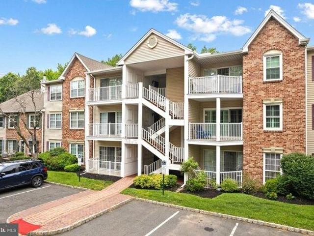 condo with 2 bedroom, Hamilton NJ DS103666170