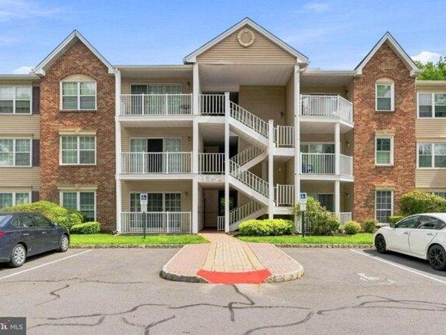 condo with 2 bedroom, Hamilton NJ ES105233848