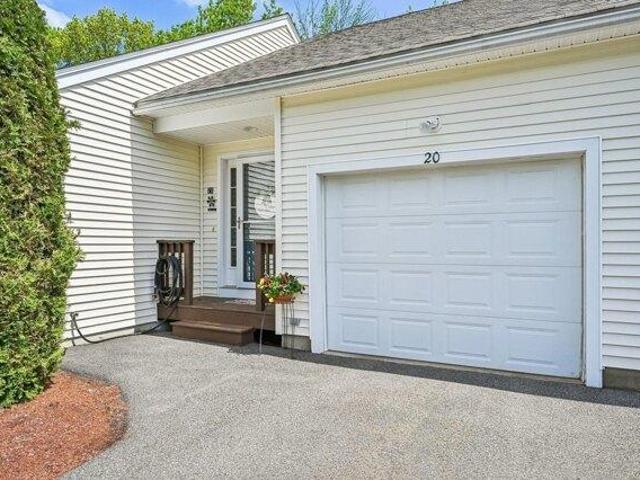 condo with 2 bedroom, Hampstead NH DLS103035894