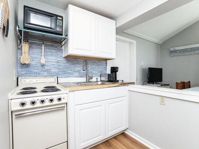 condo with 2 bedroom, Hampton NH ES104571795