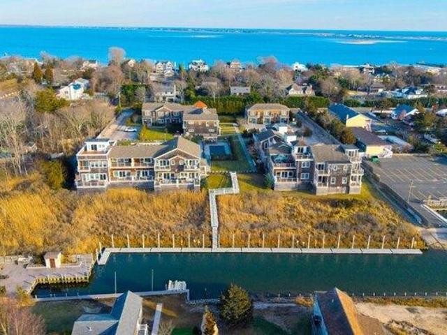 condo with 2 bedroom, Hampton Bays NY ES103604112