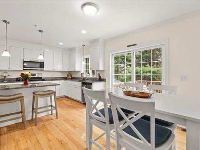 condo with 2 bedroom, Hanson MA DLS103072418