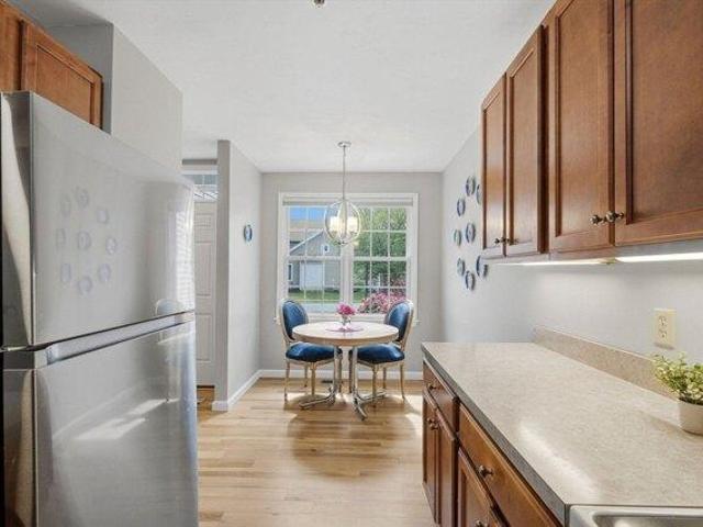 condo with 2 bedroom, Hanson MA DS104008626