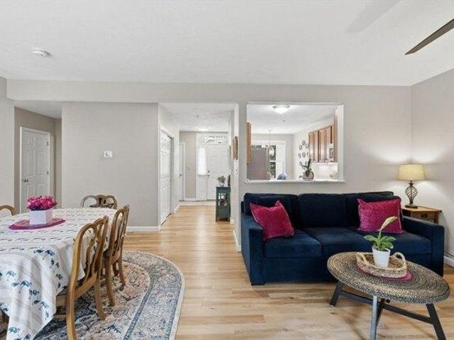 condo with 2 bedroom, Hanson MA ES104809741