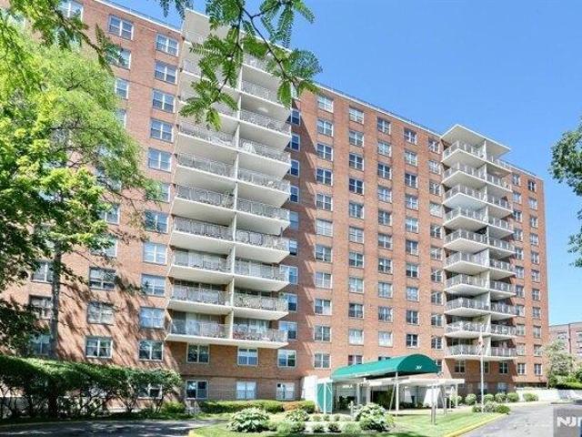 condo with 2 bedroom, Hackensack NJ DS103619886