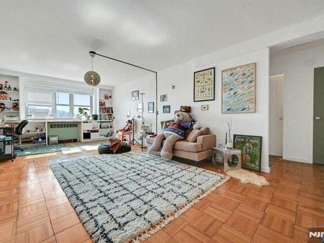 condo with 2 bedroom, Hackensack NJ ES104605311