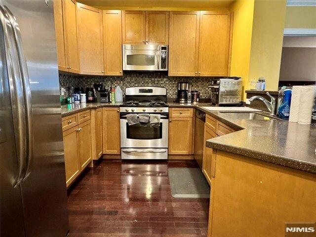 condo with 2 bedroom, Hackensack NJ ES104606229
