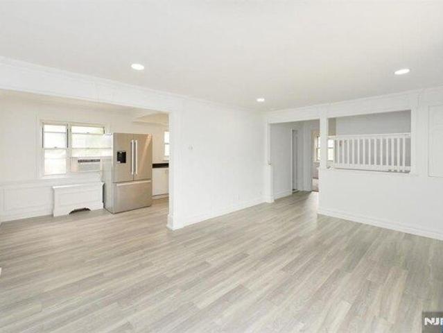 condo with 2 bedroom, Hackensack NJ ES104761063