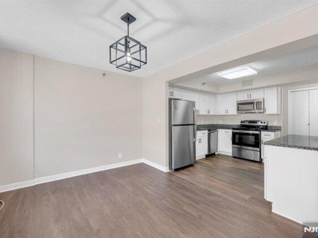 condo with 2 bedroom, Hackensack NJ ES105140848