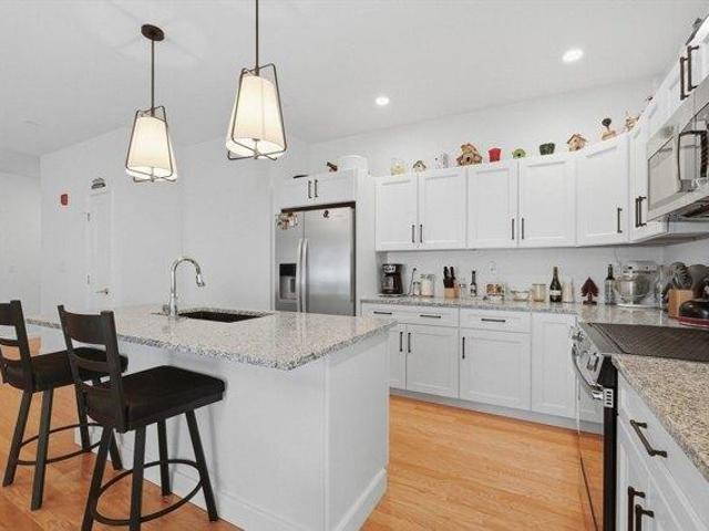condo with 2 bedroom, Halifax MA DS104116106