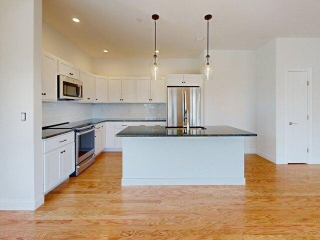 condo with 2 bedroom, Halifax MA ES103931024