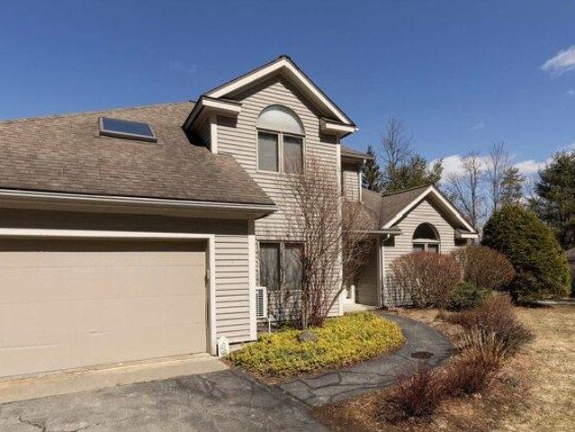 condo with 2 bedroom, Hartford VT DS103500421