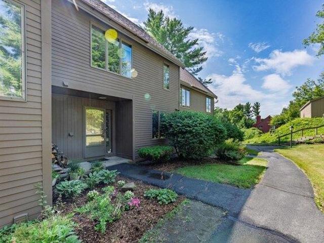 condo with 2 bedroom, Hartford VT DS104191924