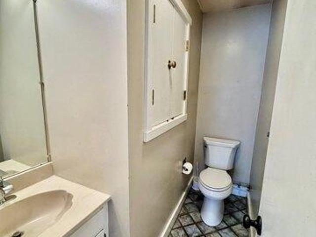 condo with 2 bedroom, Hartford VT ES105175139