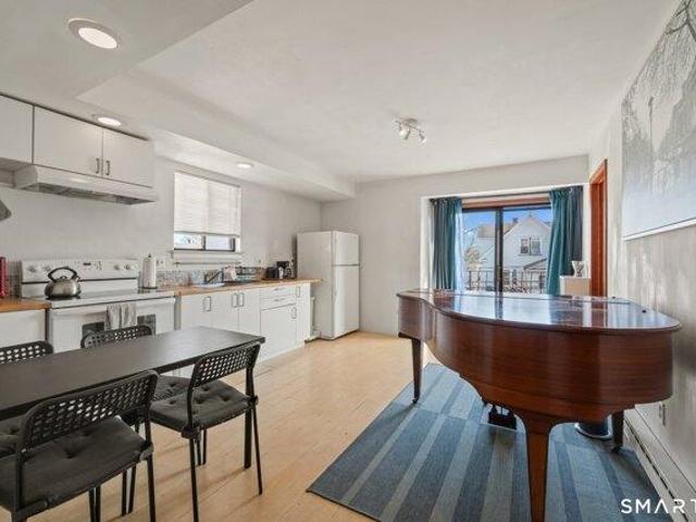 condo with 2 bedroom, Hartford CT DLS102258921