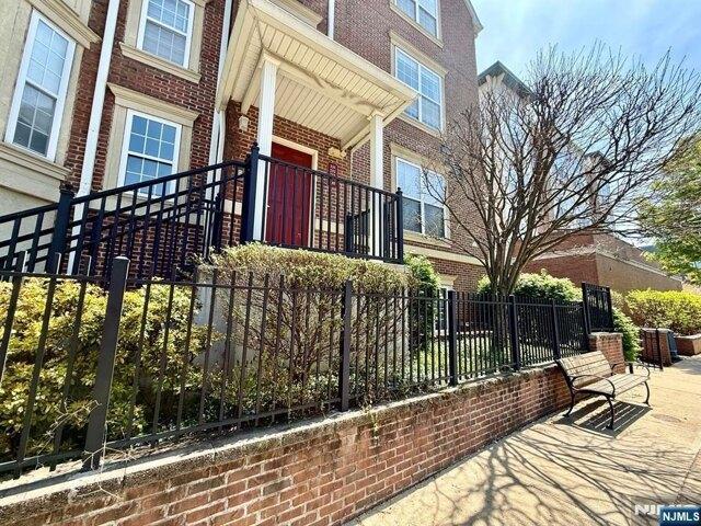 condo with 2 bedroom, Harrison NJ DS102801267