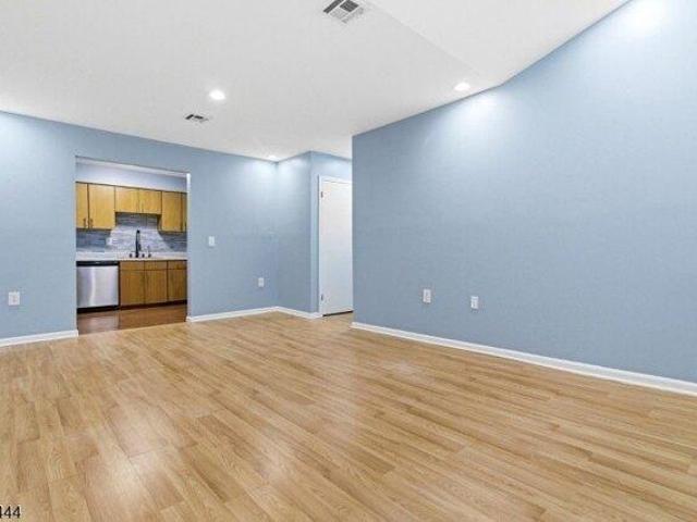 condo with 2 bedroom, Harrison NJ DS104153345