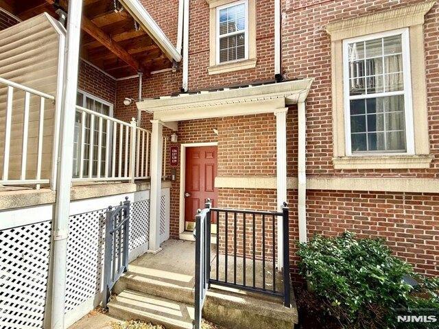 condo with 2 bedroom, Harrison NJ DS104237584