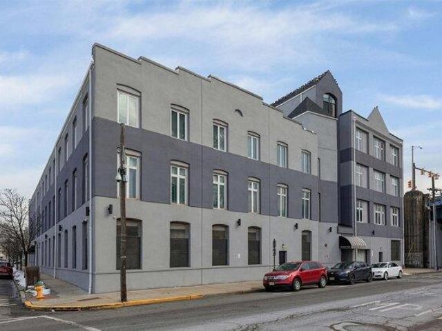 condo with 2 bedroom, Harrison NJ ES104835636