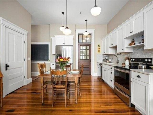 condo with 2 bedroom, Hatfield MA ES104849932