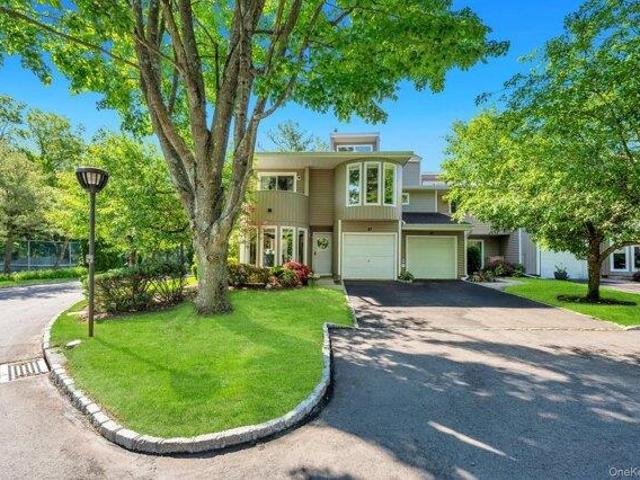 condo with 2 bedroom, Hauppauge NY ES104905259