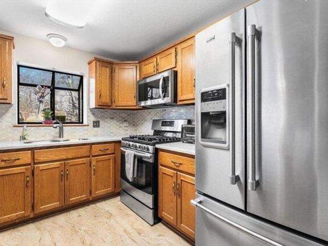condo with 2 bedroom, Haverhill MA DLS103020452