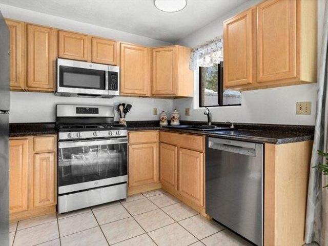 condo with 2 bedroom, Haverhill MA DS102559482