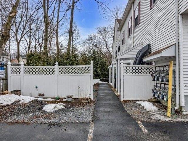 condo with 2 bedroom, Haverhill MA DS102158040
