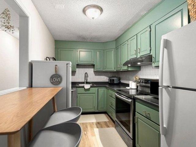 condo with 2 bedroom, Haverhill MA ES104299430