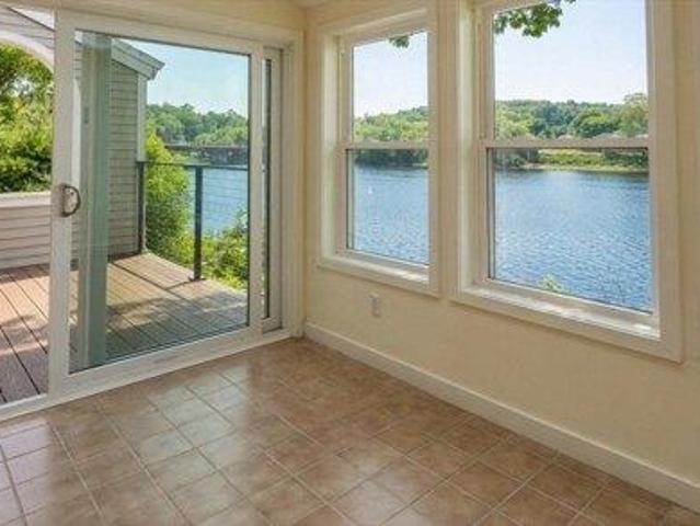 condo with 2 bedroom, Haverhill MA ES105040347