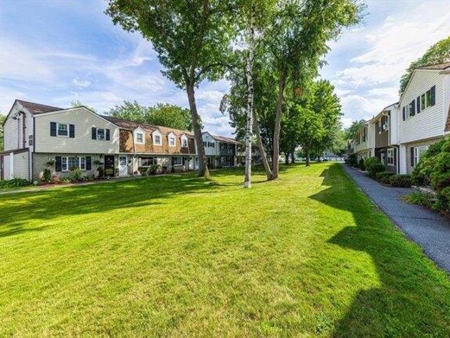 condo with 2 bedroom, Haverhill MA ES105041384