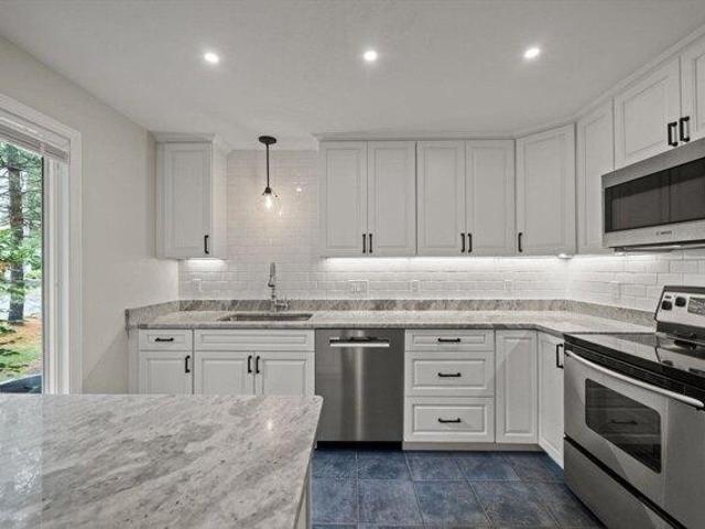 condo with 2 bedroom, Haverhill MA ES105061235