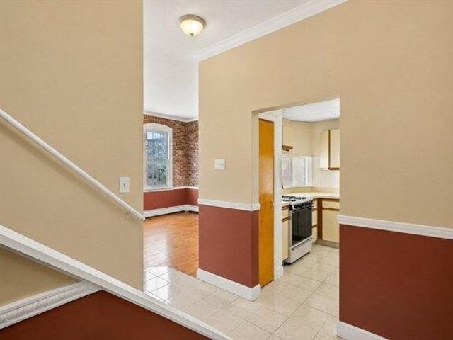 condo with 2 bedroom, Haverhill MA ES105122906