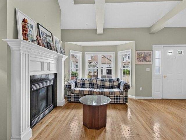 condo with 2 bedroom, Haverhill MA ES105124165
