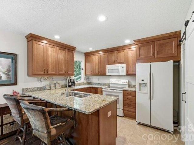 condo with 2 bedroom, Hendersonville NC ES104909035
