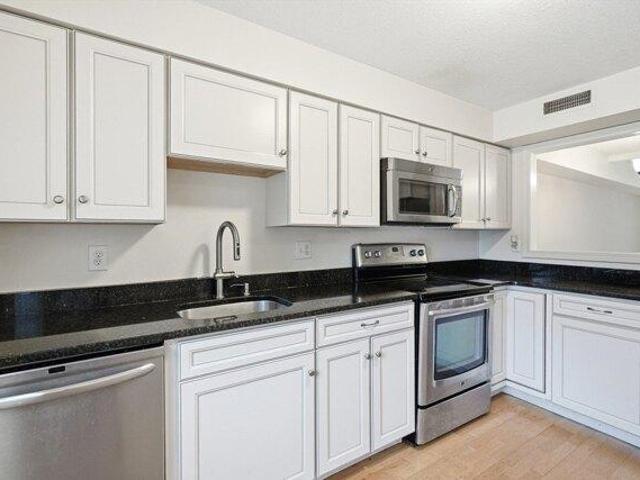 condo with 2 bedroom, Hingham MA DS103807867