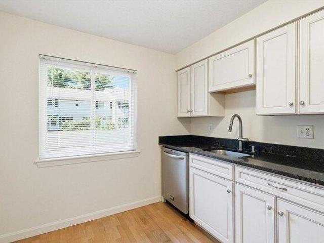 condo with 2 bedroom, Hingham MA ES104115047